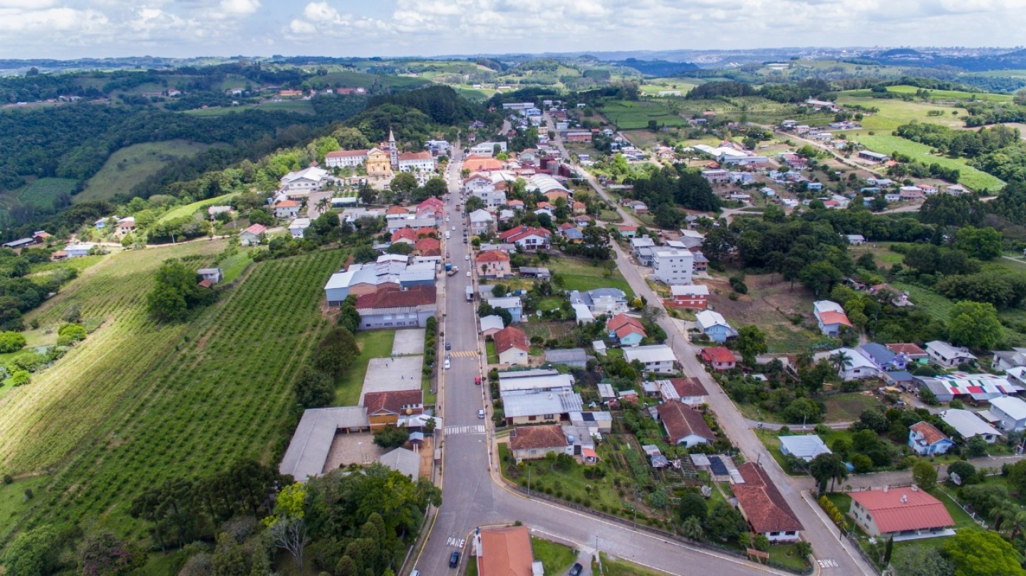 Pinto Bandeira celebra 28 anos com inauguração de pórtico na entrada da ...